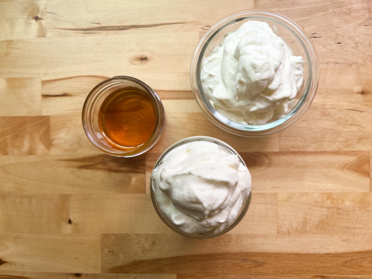 Easy Homemade Whipped Cream Recipe (with Maple Syrup) - Green Tree ...